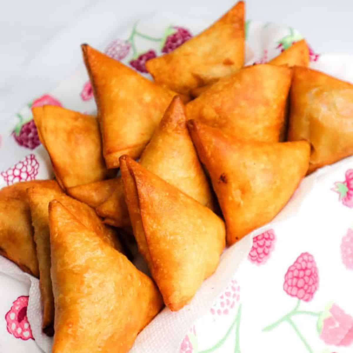Samosa With Tortillas - Cooking With Claudy