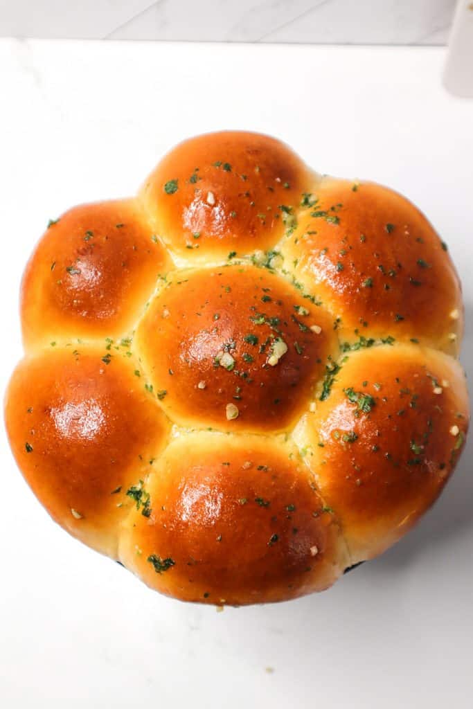 Cheesy Garlic Rolls - Cooking With Claudy