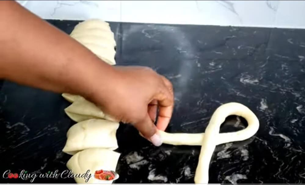 Twisted Doughnuts (Donuts). - Cooking With Claudy