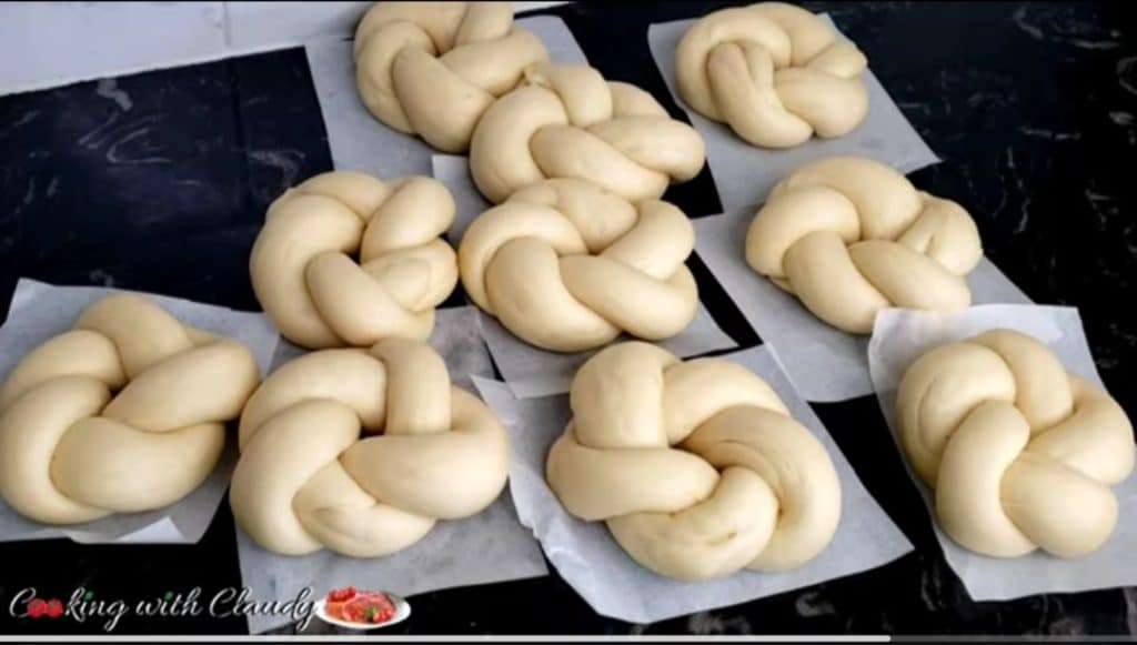 Twisted Doughnuts (Donuts). - Cooking With Claudy