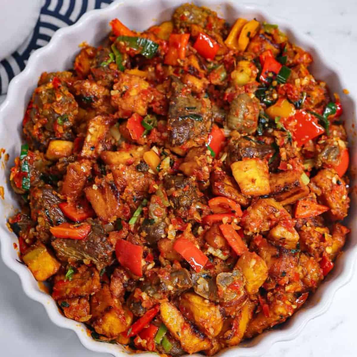 Gizdodo (Peppered Gizzard and Plantains) - Cooking With Claudy